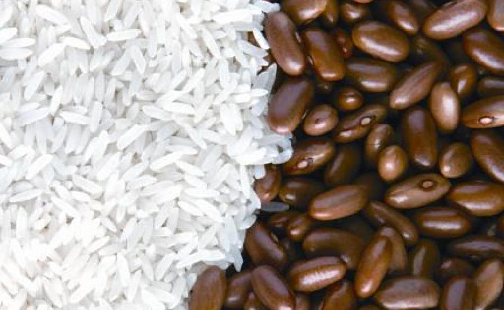 Arroz e feijão ficaram mais baratos em 2025 | CNN Brasil