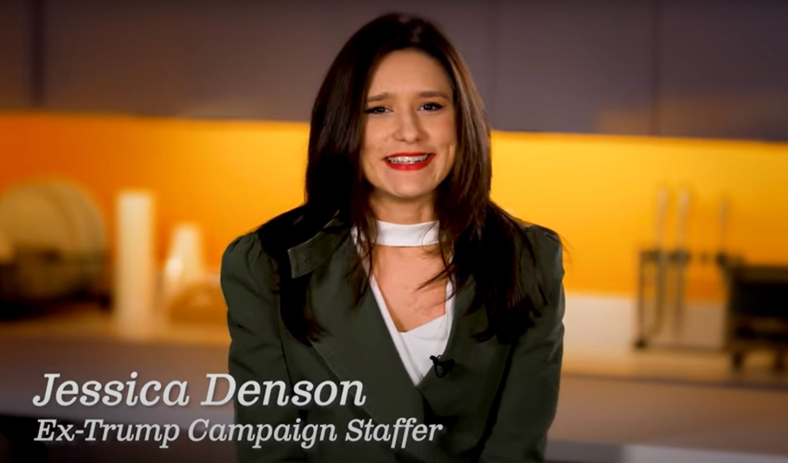 Ex-assessora acusa Trump de atuar contra a liberdade de expressão e a ...