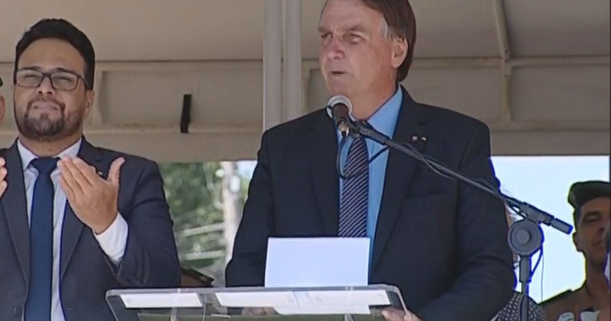 Bolsonaro diz que novo auxílio emergencial deve ter quatro parcelas de ...