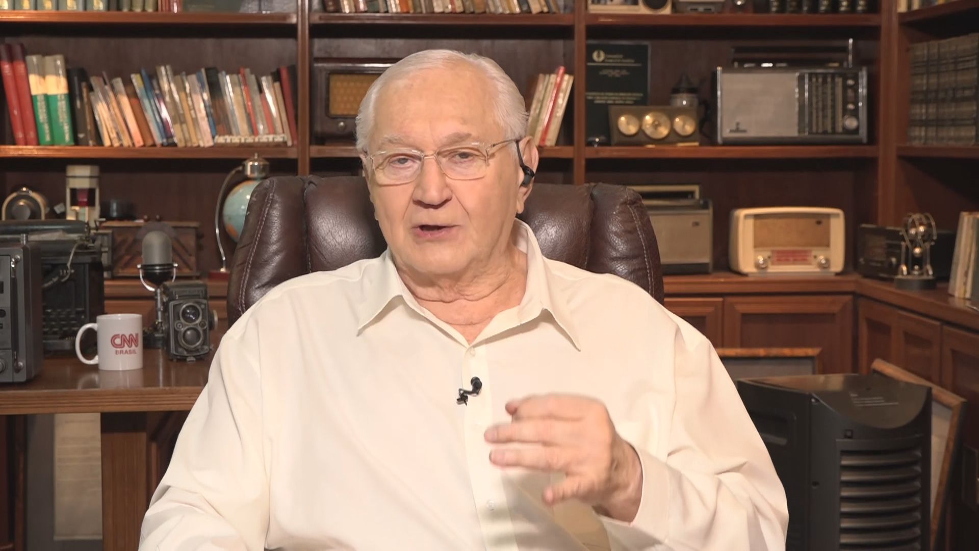 Boris Casoy: Momento atual da pandemia é gravíssimo e comparável a uma ...