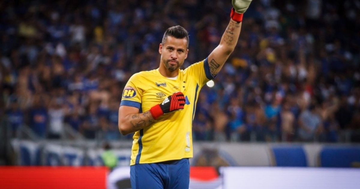 Cruzeiro parabeniza Fábio por recorde histórico no futebol | CNN Brasil