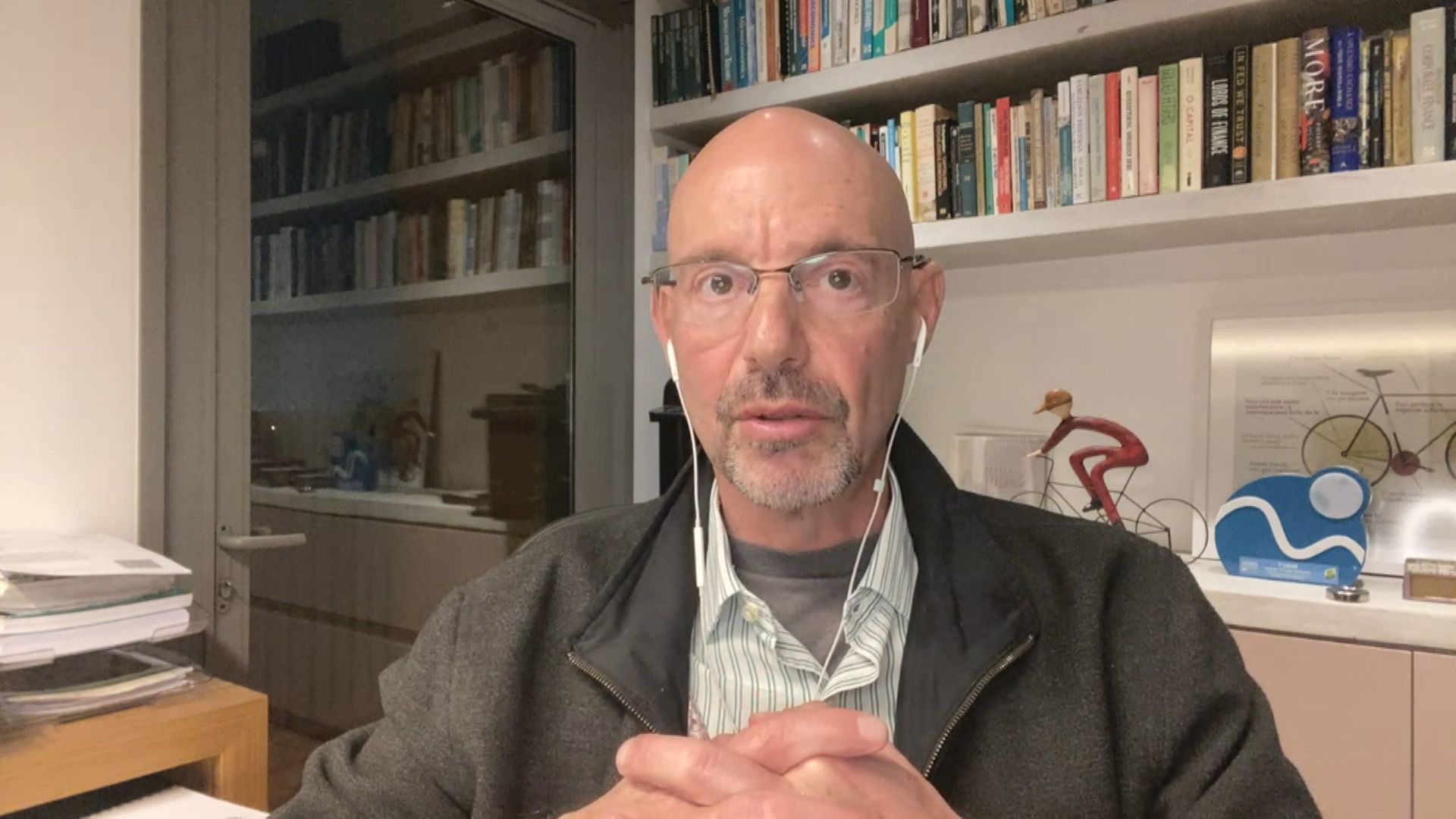 Alexandre Schwartsman: Melhora no PIB dos EUA se deu pelo consumo | CNN Brasil