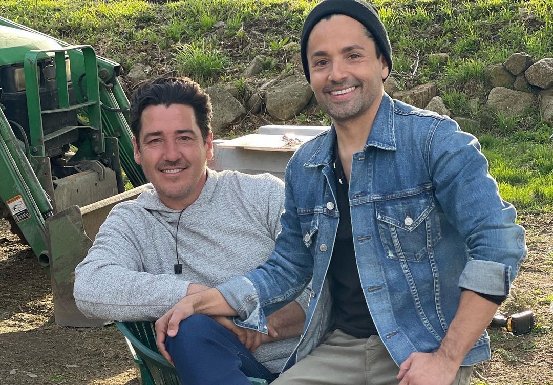 Integrante do New Kids on the Block se casa com o namorado nos EUA | CNN Brasil