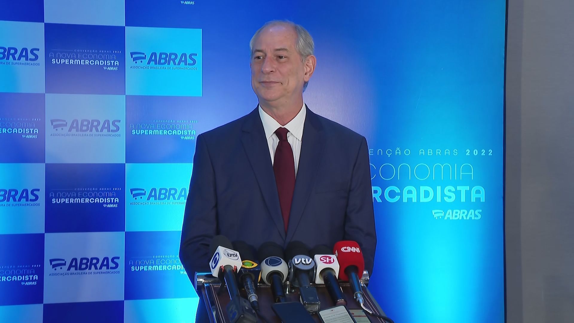 Ciro diz que vai ao segundo turno com Lula e recusa apoio de Bolsonaro ...