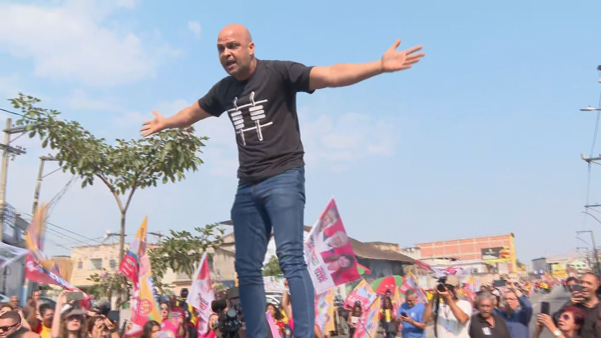 Bolsonarista se envolve em confusão com apoiadores de Lula no RJ | CNN ...