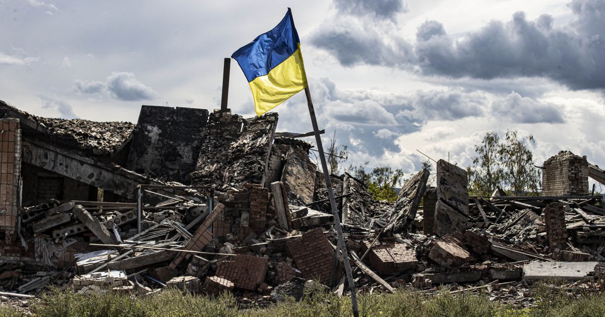 Veja fotos e vídeos que marcam um ano de guerra na Ucrânia | CNN Brasil