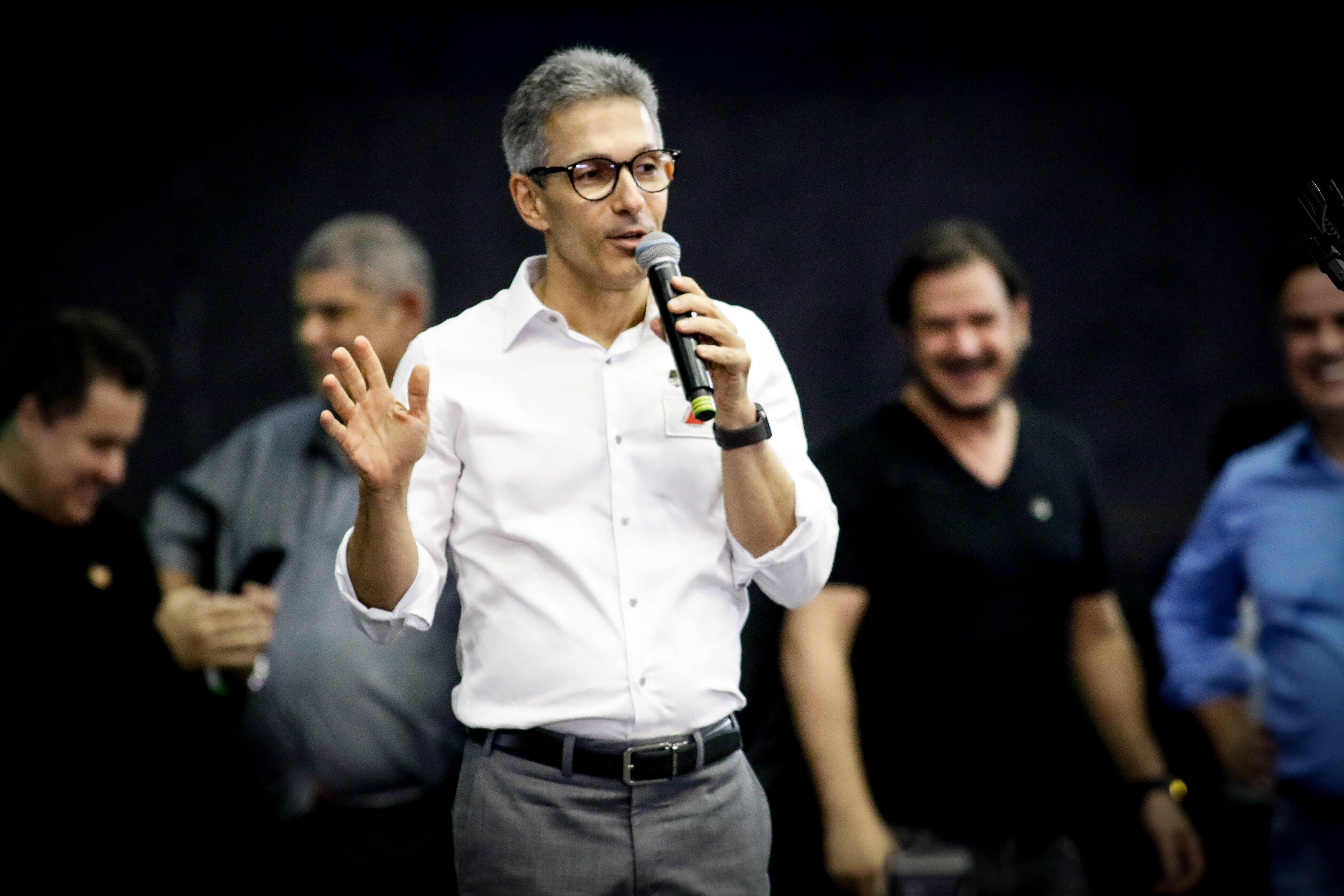 Zema está sendo alvo de exploração política, afirmam aliados | CNN Brasil