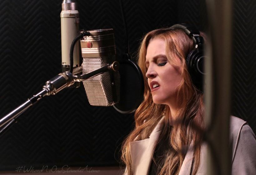 Filha de Elvis, Lisa Marie Presley morre aos 54 anos | CNN Brasil