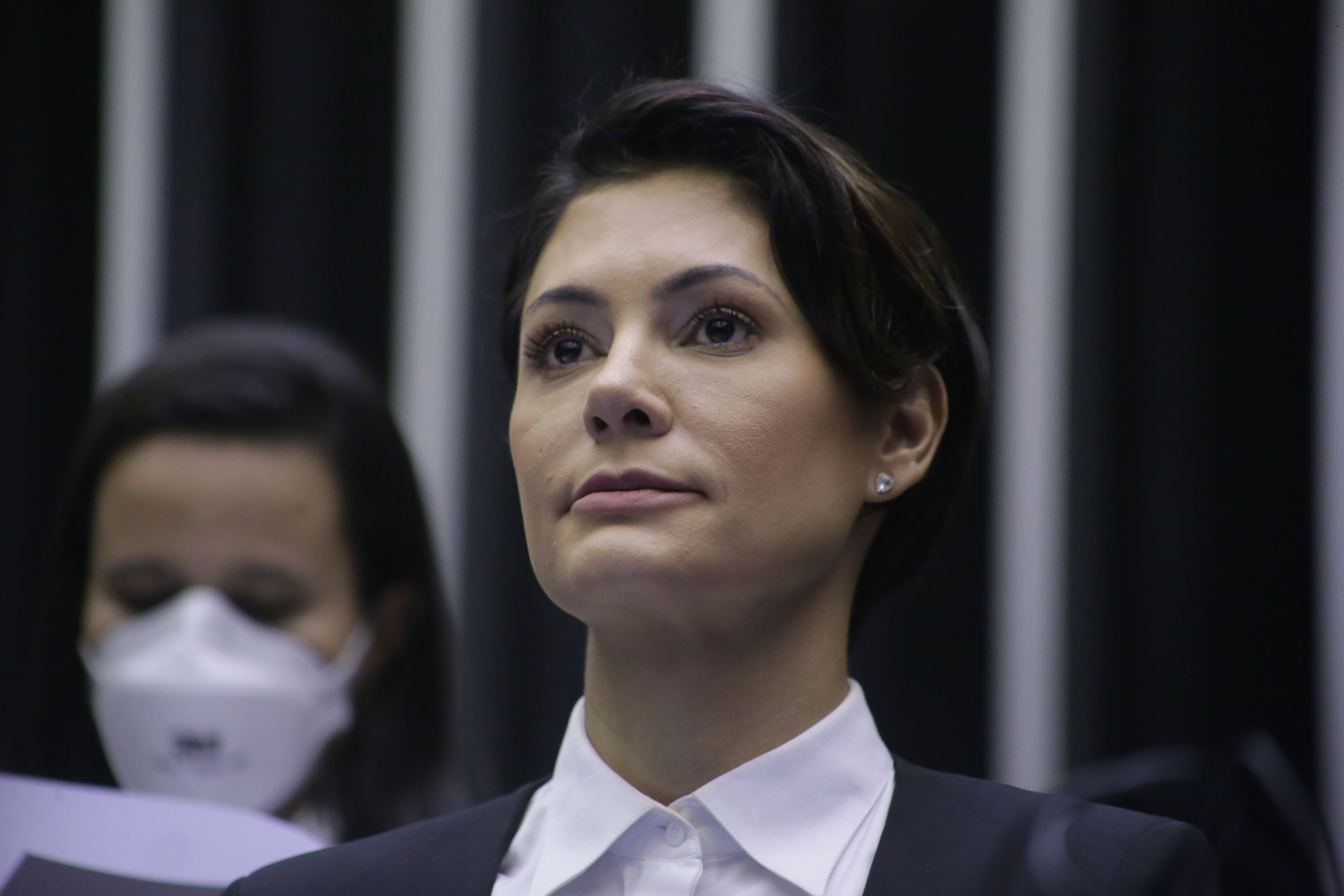 Exclusivo CNN: Michelle Bolsonaro aciona advogado e defende devolução ...
