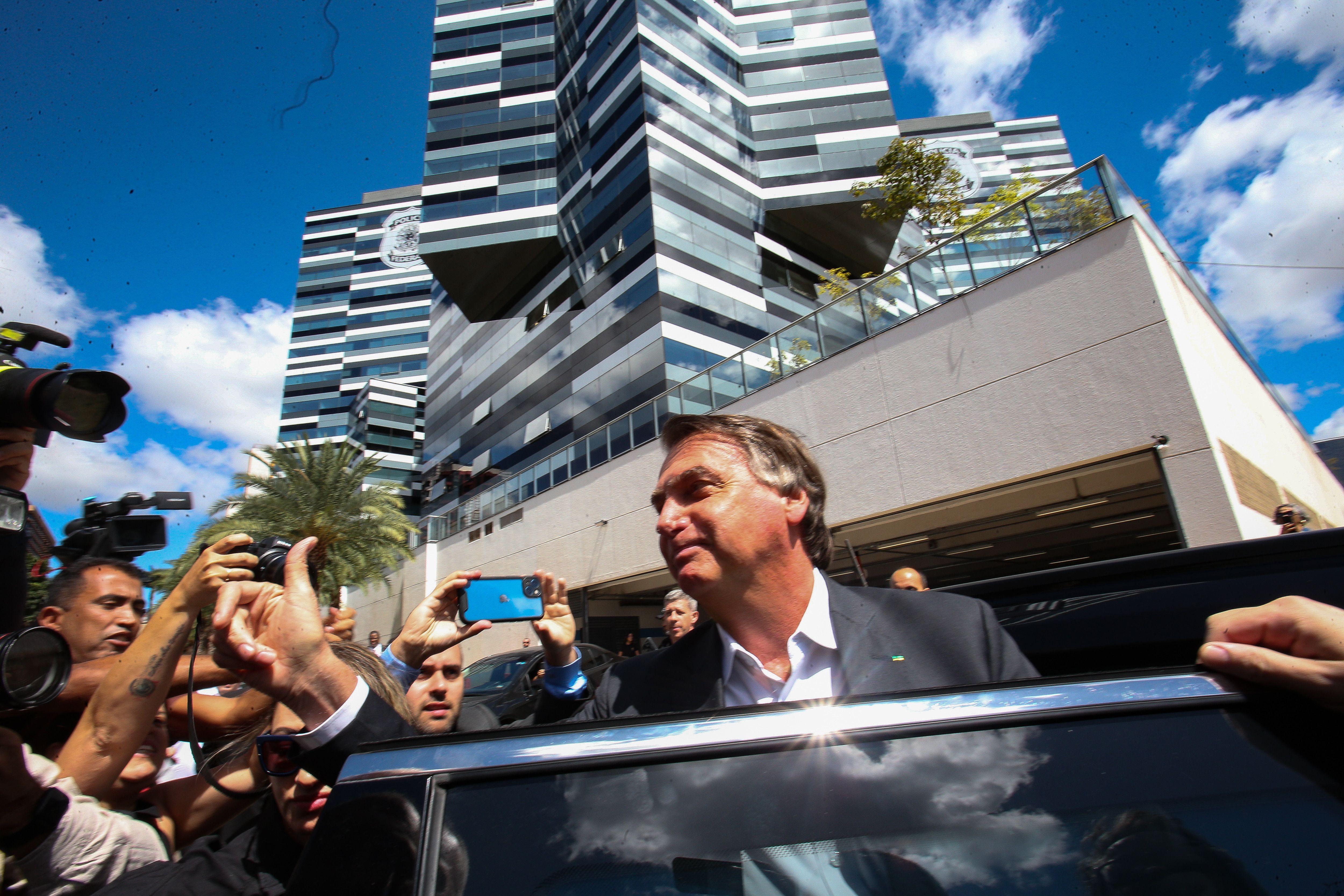 CNN tem acesso a depoimento de Bolsonaro à PF sobre fraude em cartão de vacina; leia íntegra ...