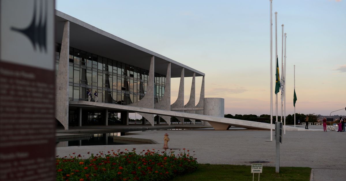Planalto vê espaço para negociar tarifa de 25% com EUA, e não a de 12,5 ...