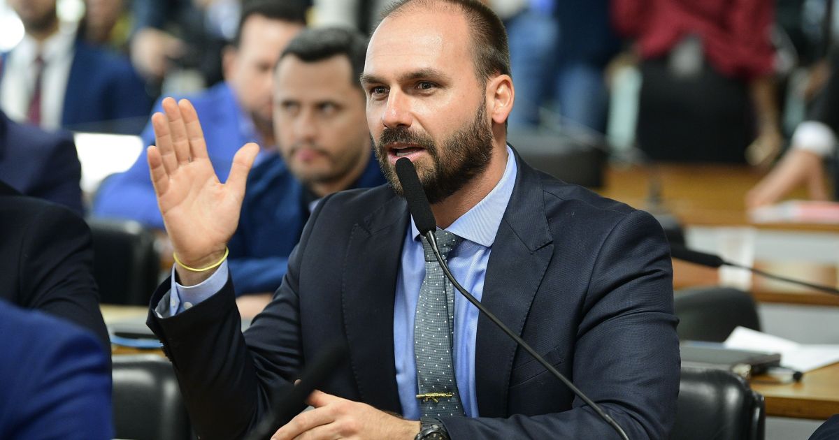 Câmara prepara "saída Brazão” para tirar mandato de Eduardo Bolsonaro | Blogs | CNN Brasil