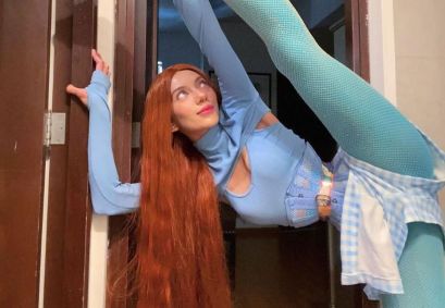 Formato de ampulheta: atriz mantém cintura fina de 30 cm com técnica de ...