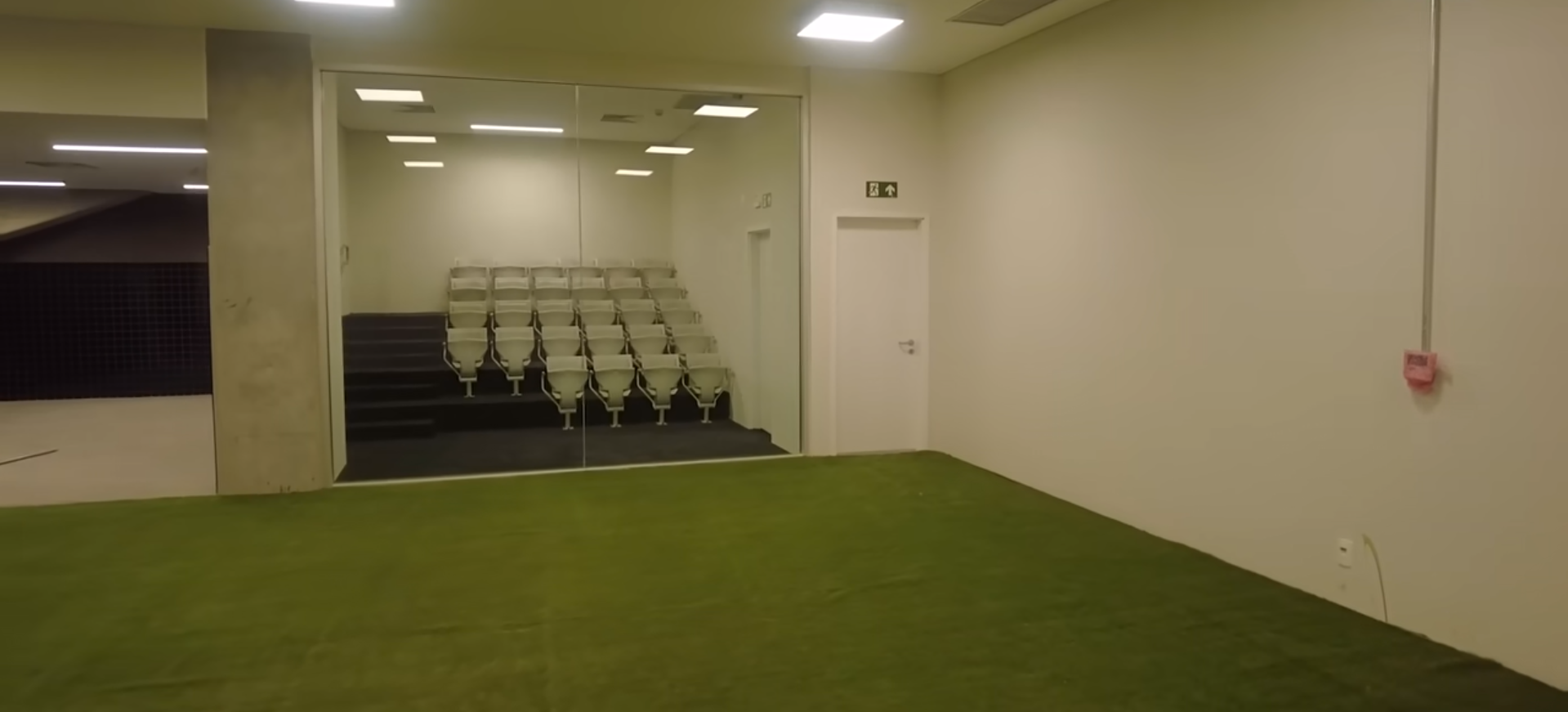 Atlético-MG mostra vestiário da Arena MRV com espaço para torcida; veja ...