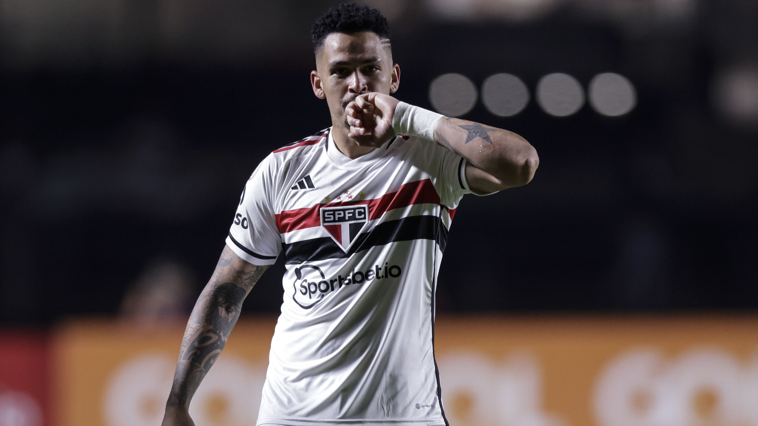 Luciano completará 200 jogos pelo São Paulo contra o Atlético-MG | CNN ...