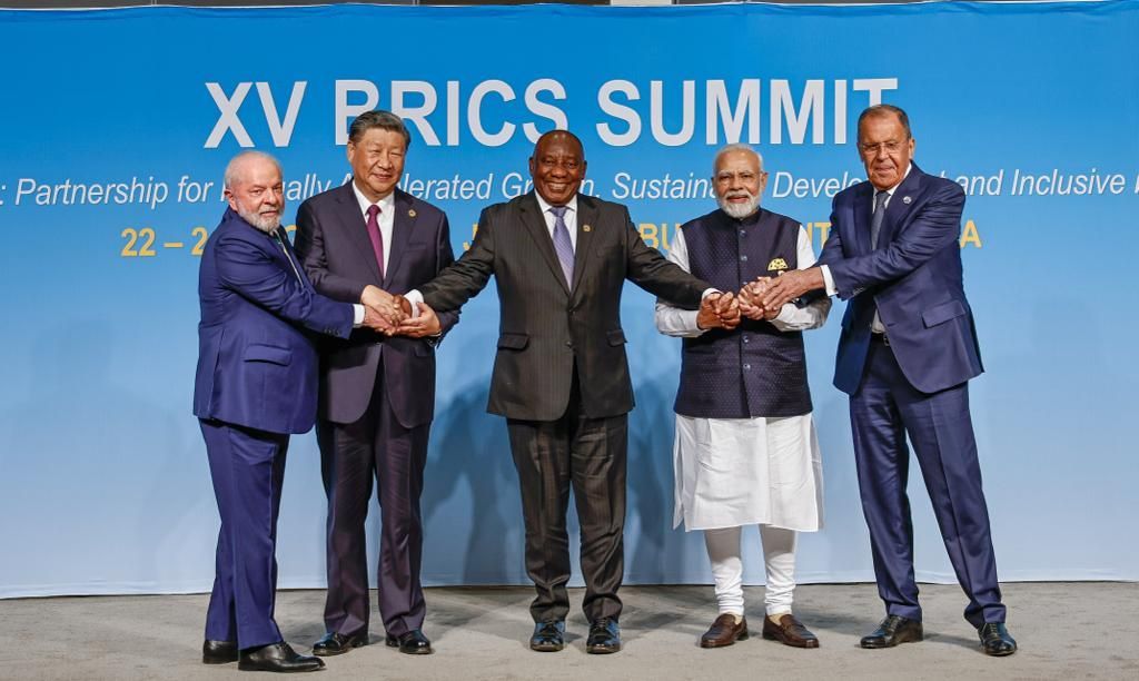 Brics chegam a acordo para entrada de cinco novos países membros, dizem ...