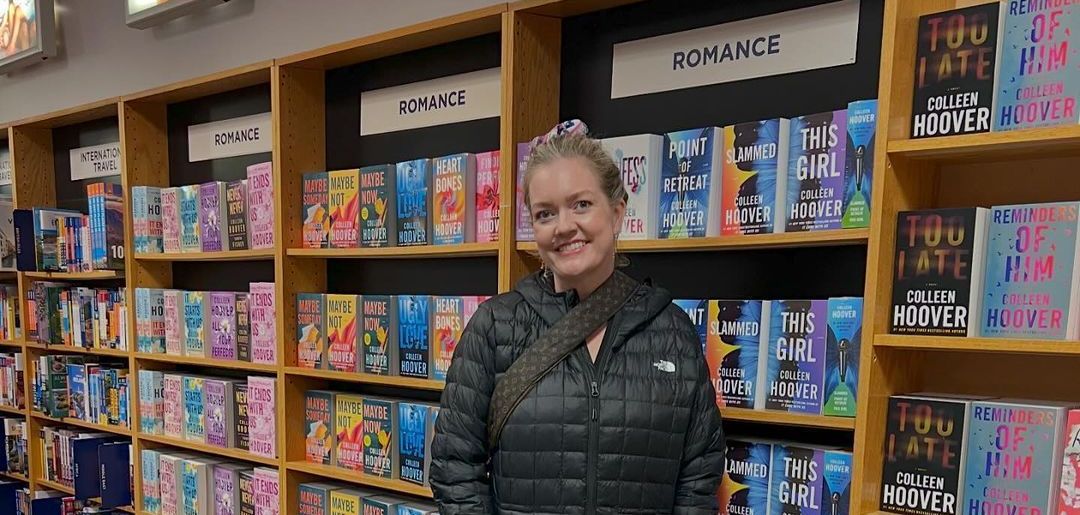 Quem é Colleen Hoover, autora do best-seller "É Assim Que Acaba" | CNN ...