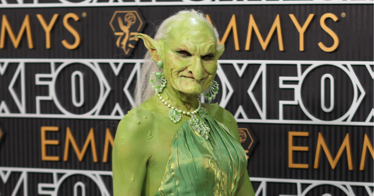 Goblin rouba cena no tapete vermelho do Emmy; entenda | CNN Brasil