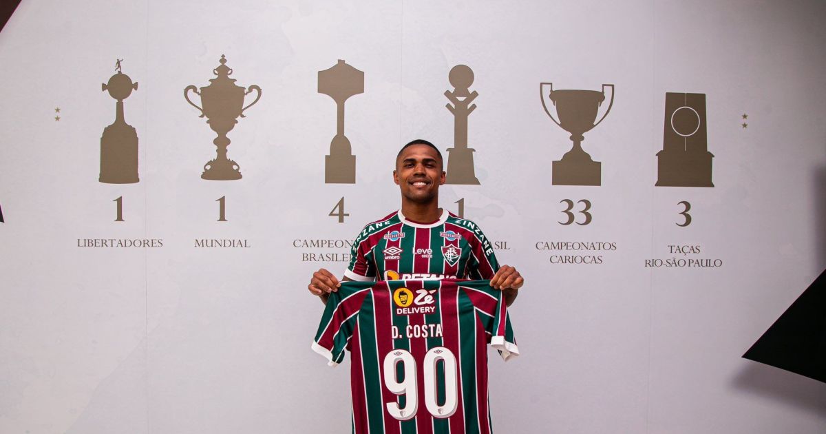 Fluminense anuncia contratação de Douglas Costa | CNN Brasil