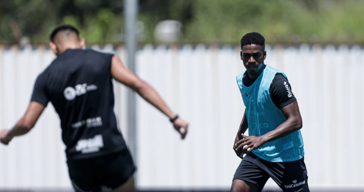 Félix Torres mira títulos e prevê adaptação rápida ao Corinthians | CNN ...