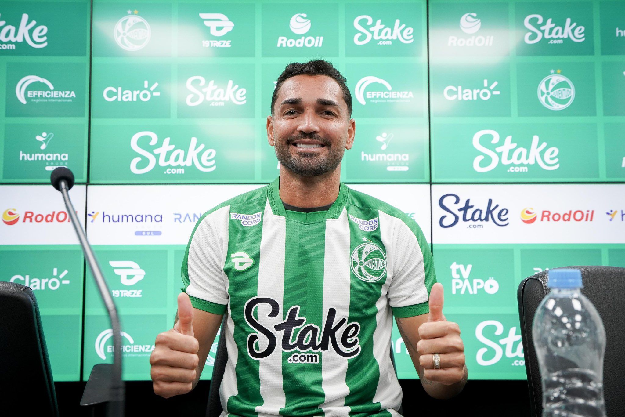 Ex-Cruzeiro, Gilberto se apresenta ao Juventude: "Quero retomar minha ...
