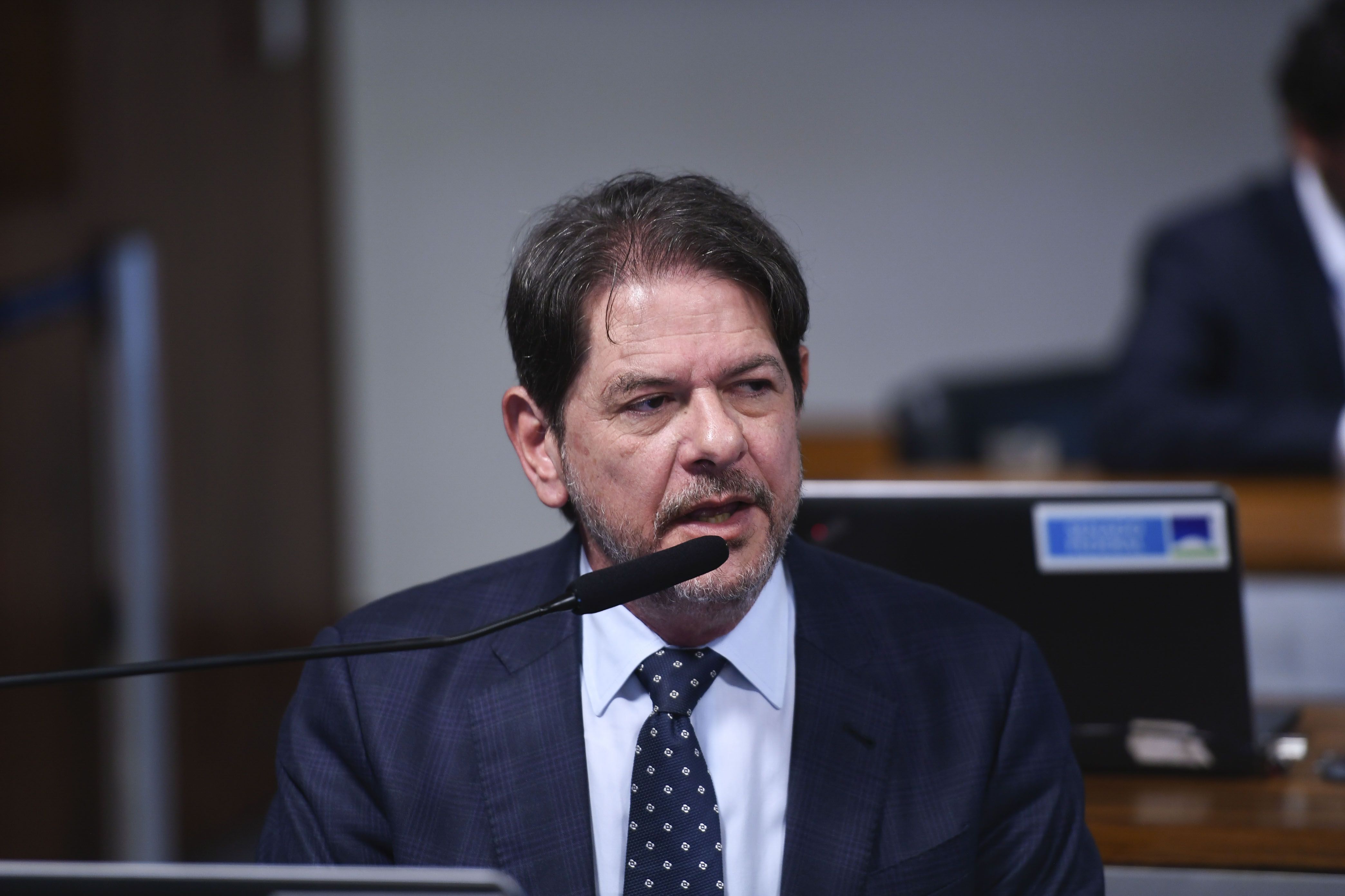 Senador Cid Gomes se filia ao PSB e volta ao partido durante evento em ...