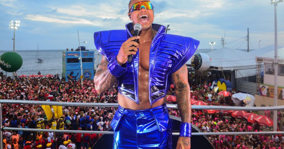 Ícone fashion? Confira os looks de Léo Santana neste Carnaval | CNN Brasil