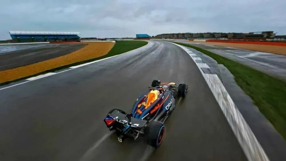 Fórmula 1: Red Bull anuncia data de lançamento do carro de 2026 | CNN ...