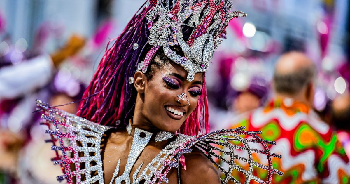 Carnaval 2025: saiba onde assistir aos desfiles das escolas de samba do RJ | CNN Brasil
