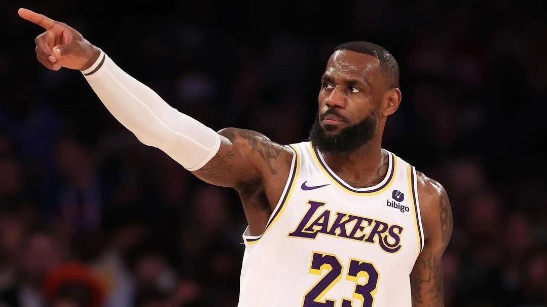LeBron James perde a paciência após pergunta sobre o filho na NBA | CNN ...