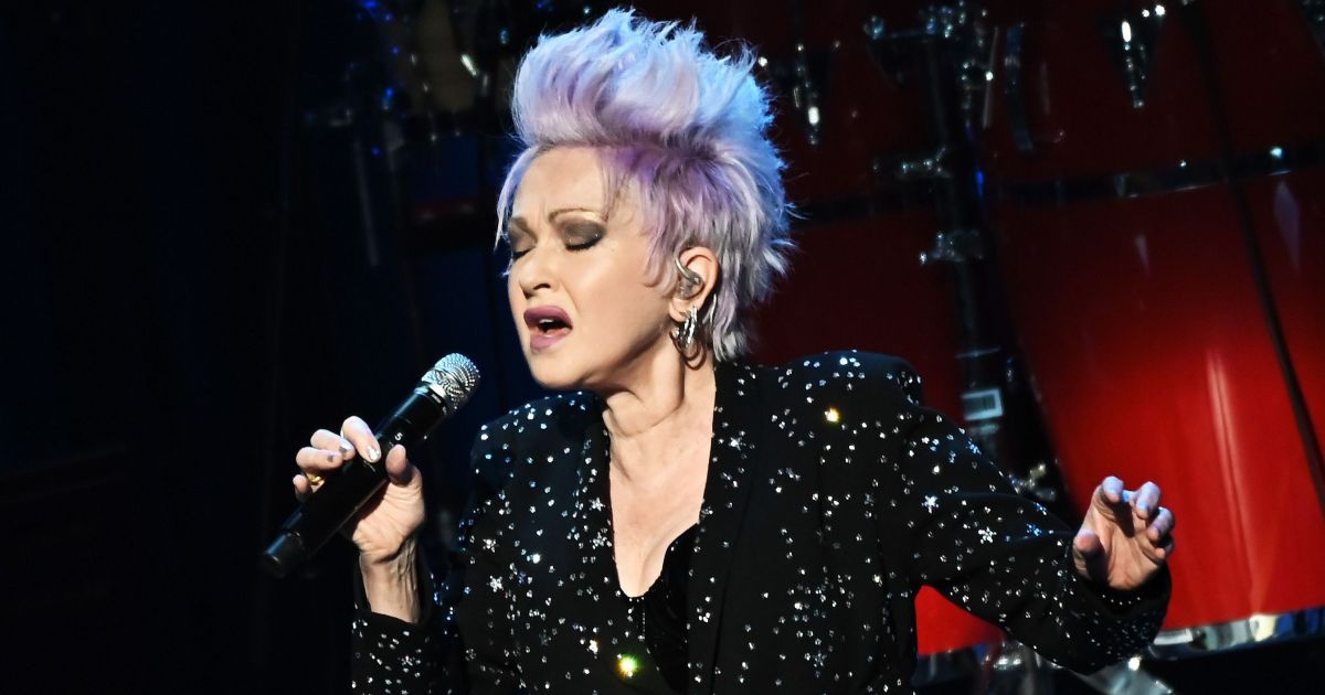 Conheça Cyndi Lauper, ícone dos anos 80 que está confirmada no Rock in ...
