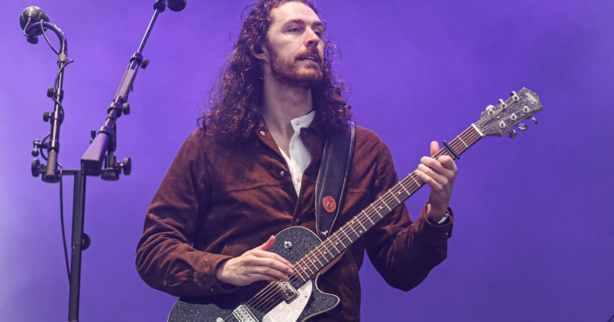 “Desafinado" é uma das maiores músicas já escritas”, diz Hozier | CNN ...