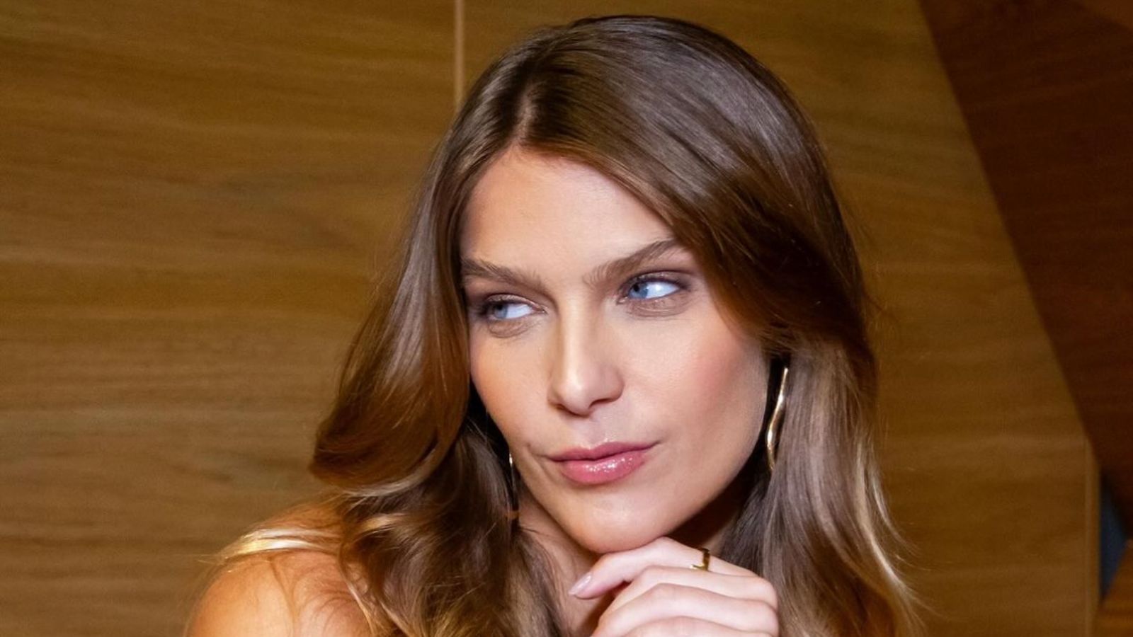 Isabella Santoni fala sobre 3ª e última temporada da série "DOM" | CNN ...