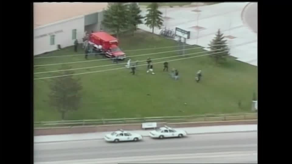 Massacre de Columbine completa 25 anos; relembre o caso | CNN Brasil