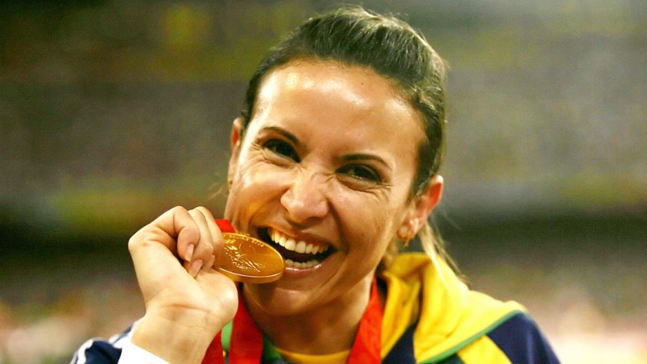 Maurren Maggi: a primeira brasileira campeã olímpica individual | CNN ...