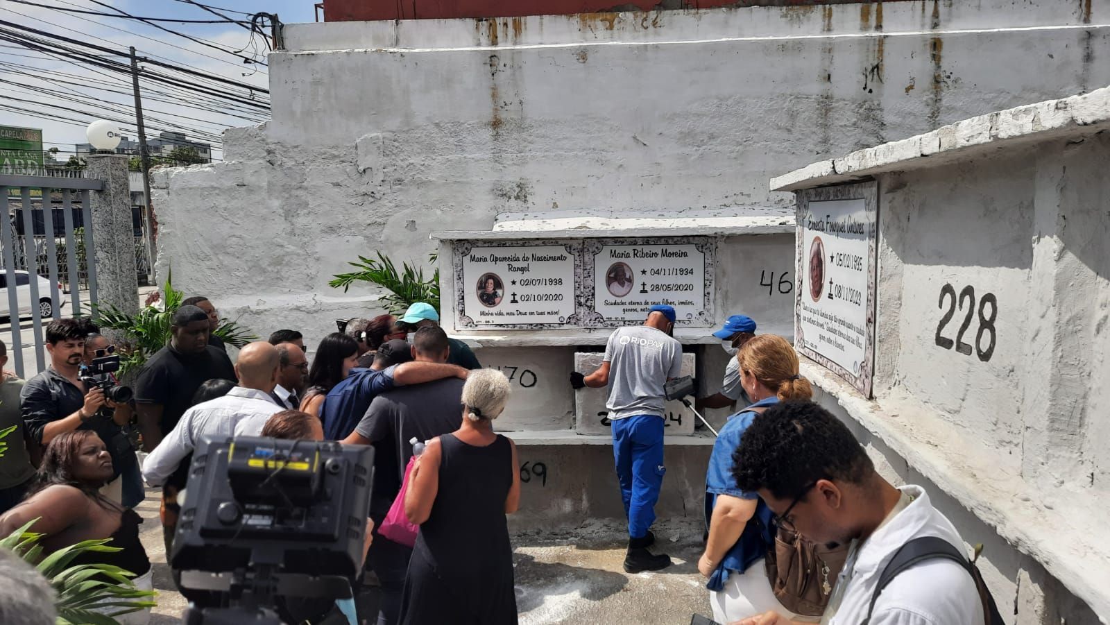Corpo de "Tio Paulo" é enterrado no Rio de Janeiro | CNN Brasil