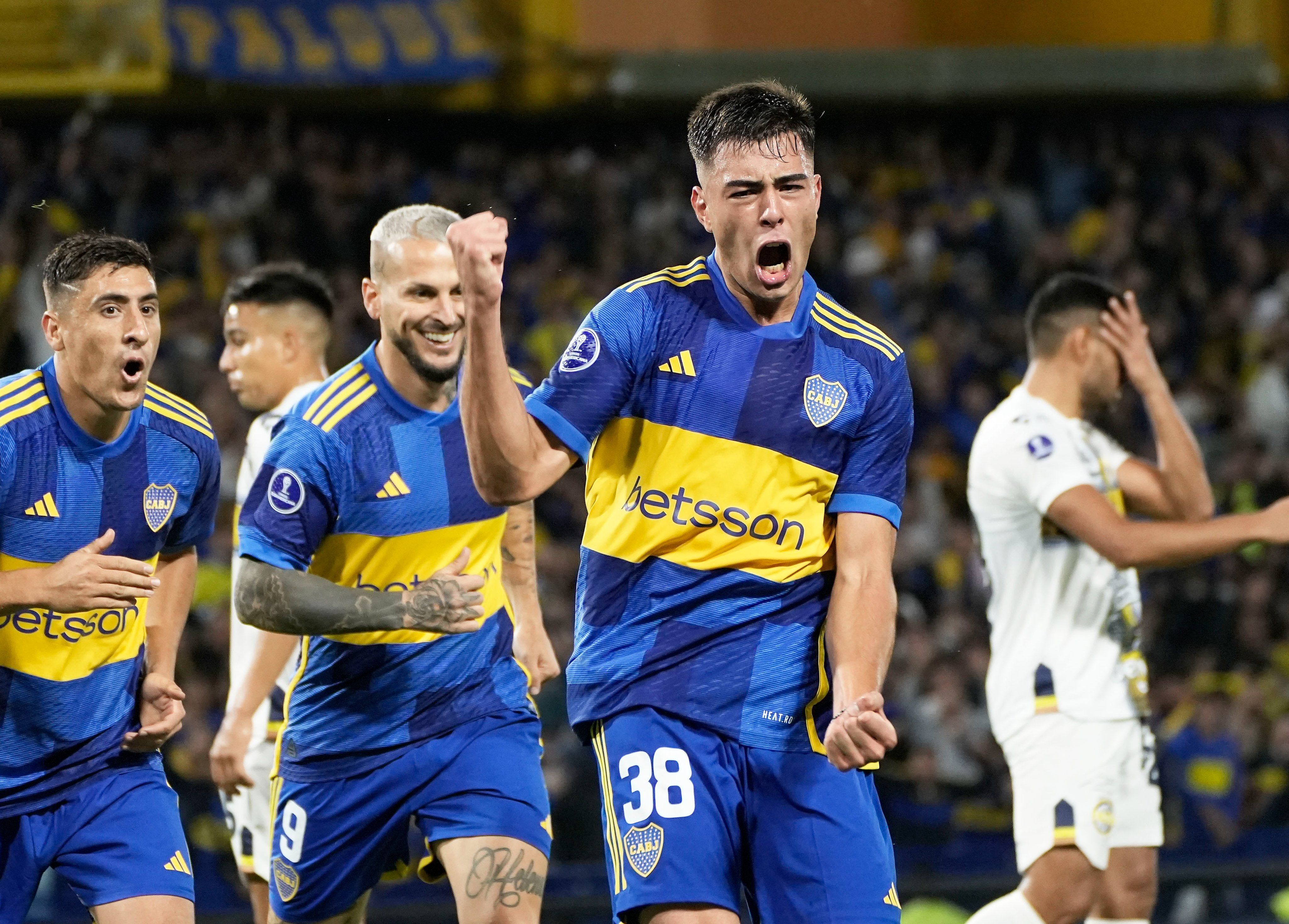 Boca Juniors vence Sportivo Trinidense e assume liderança do grupo na ...