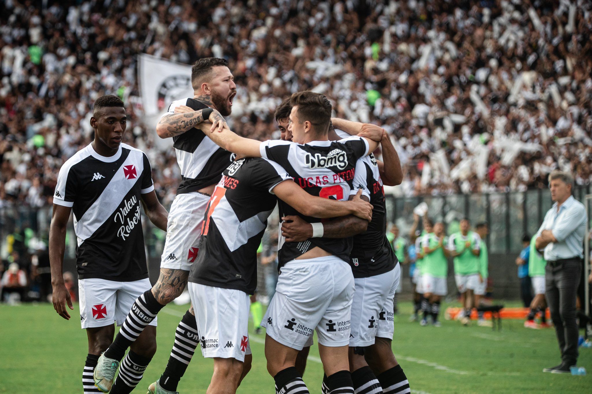 Vasco vence o Grêmio na estreia na Série A do Brasileiro, em São ...