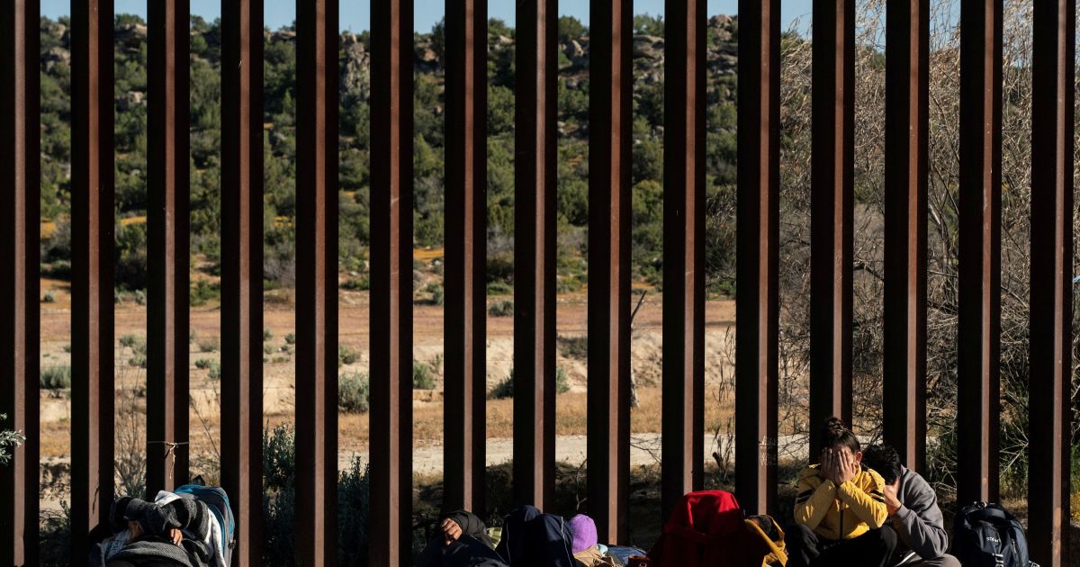 Entenda a nova abordagem dos EUA para a fronteira com o México | CNN Brasil