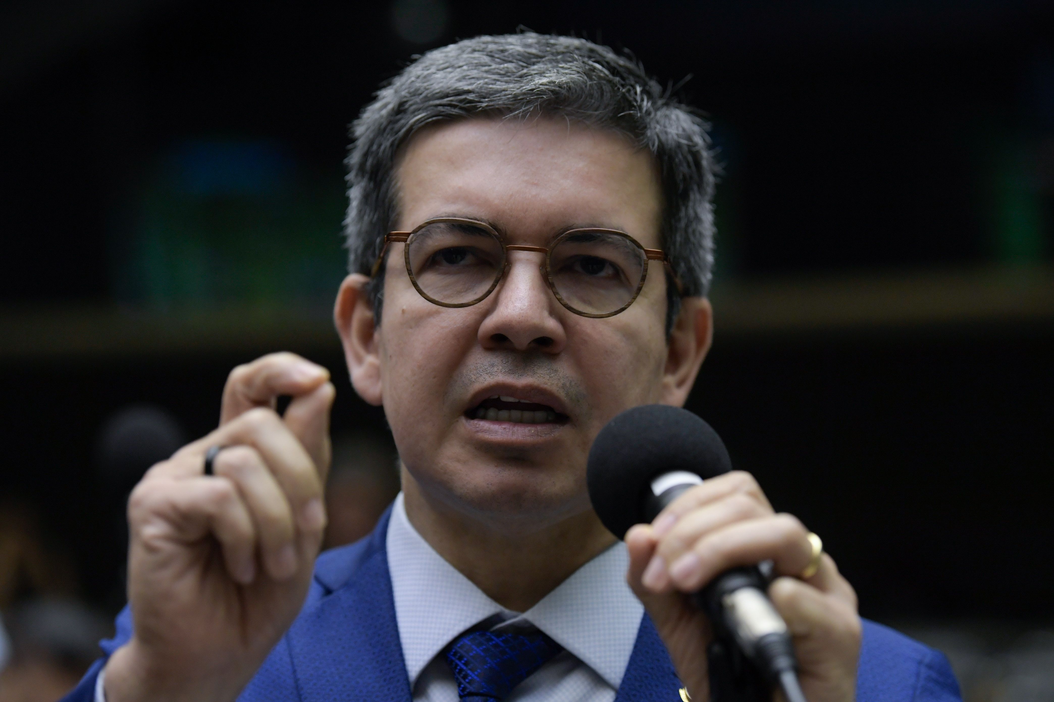 Governo quer enviar MP para evitar subida na conta de luz nos próximos ...