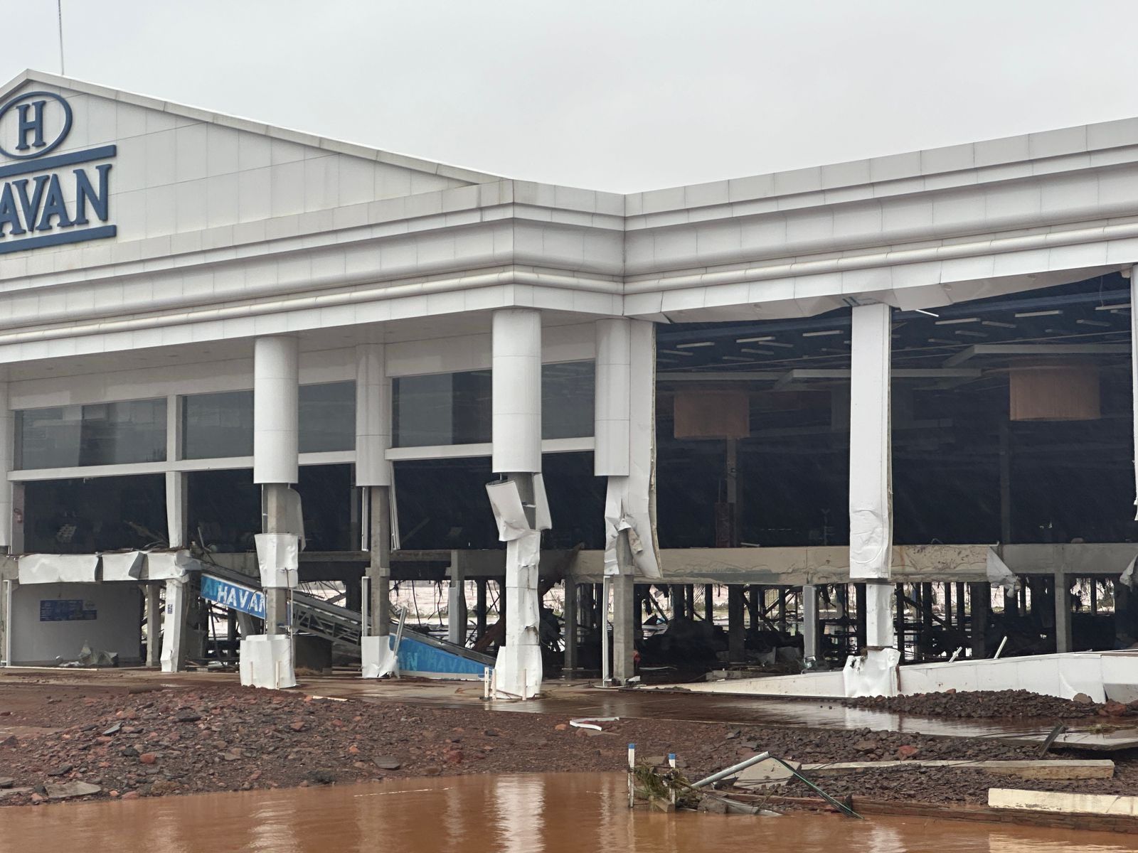 Veja como ficou a loja da Havan em Lajeado após enchente devastadora no ...