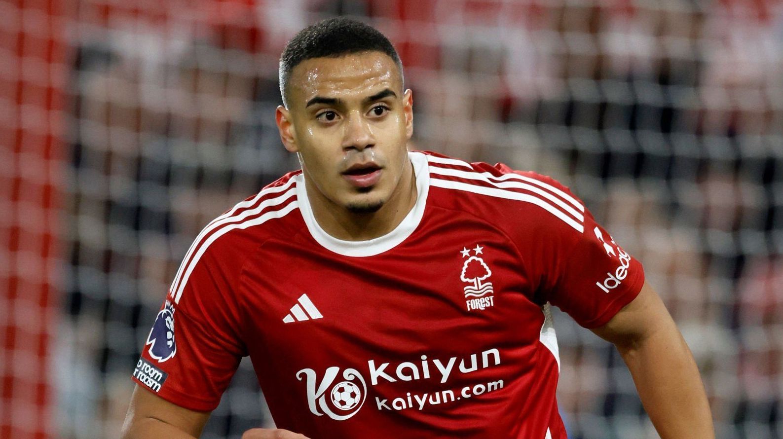 Eleito jogador da temporada no Nottingham Forest, Murillo é alvo de ...