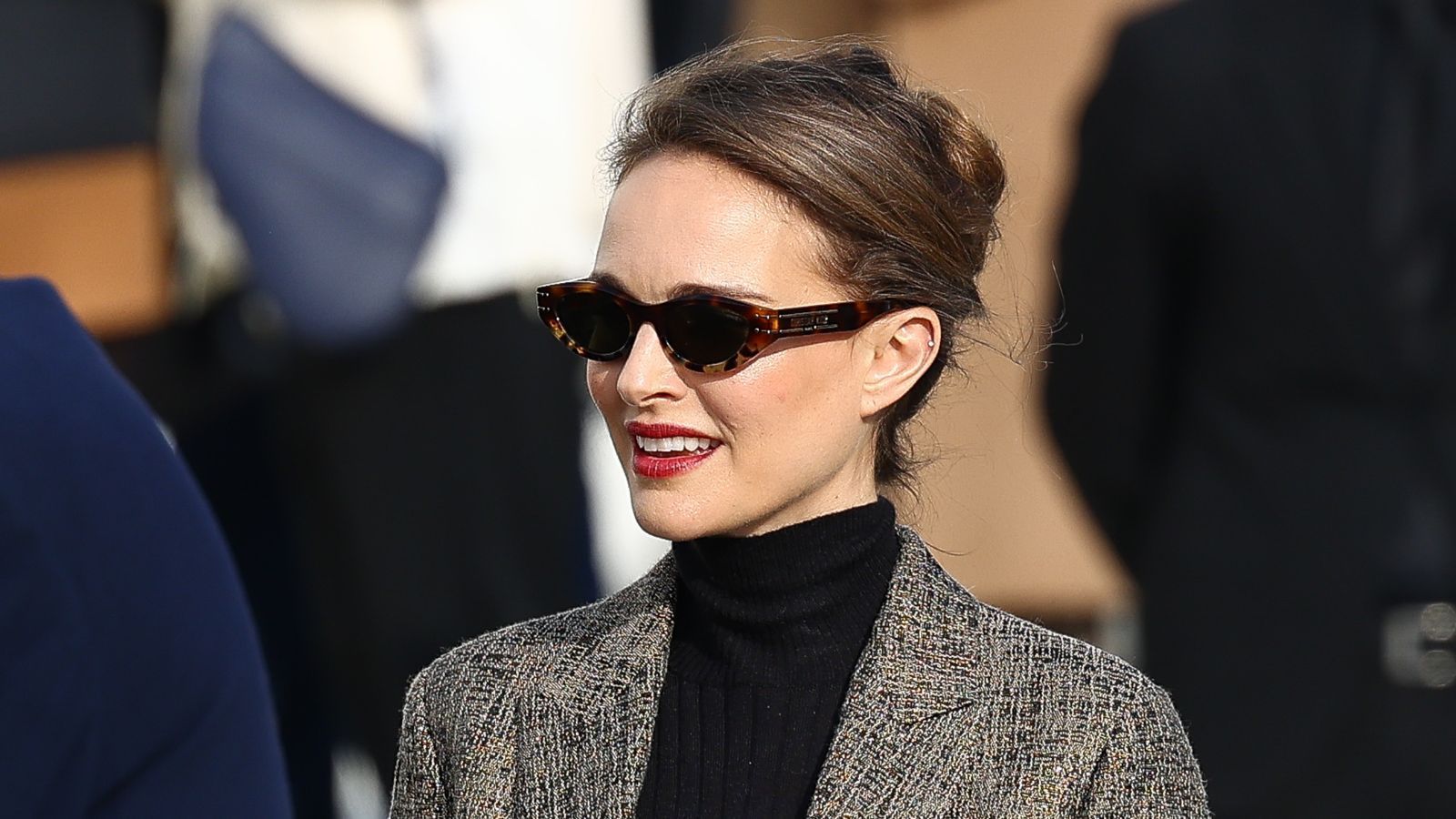 Natalie Portman conta como buscou evitar sexualização quando criança ...