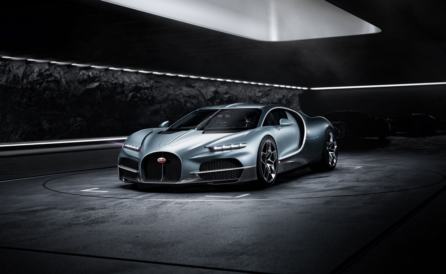 Novo carro da Bugatti é híbrido de R$ 21,8 milhões e 1.800 cavalos ...