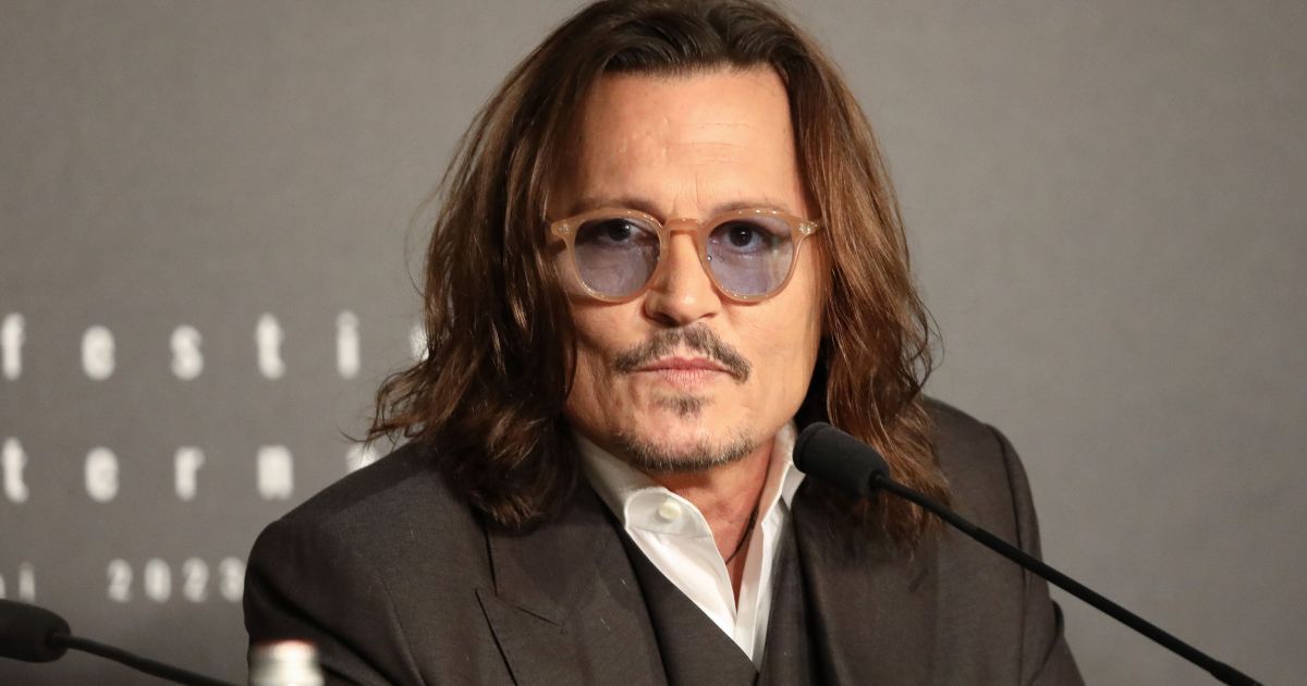 Johnny Depp aparece irreconhecível para filme "Day Drinker"; veja | CNN ...
