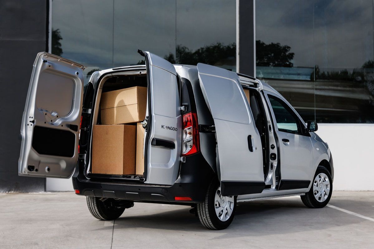 Renault Kangoo volta ao Brasil para encarar a Fiorino | CNN Brasil