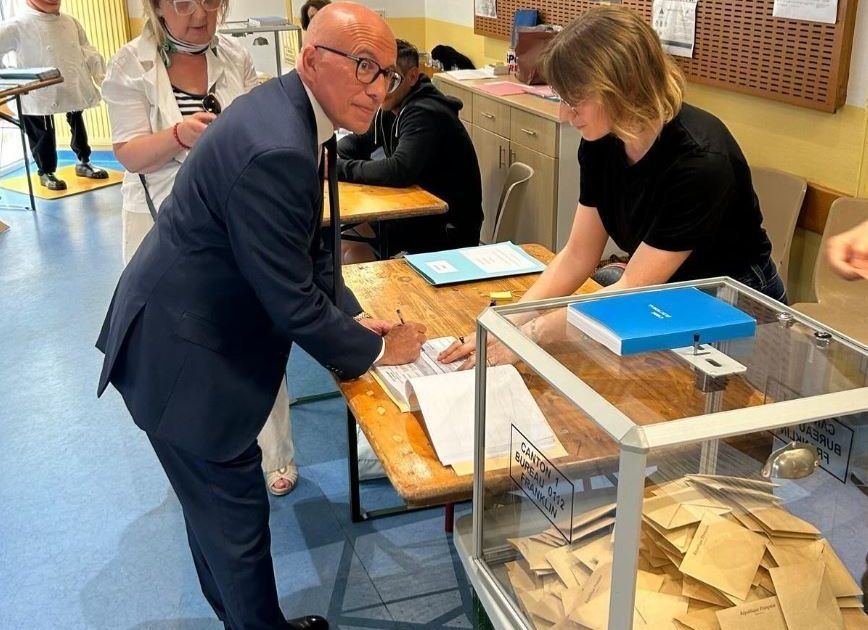 Líder conservador francês defende acordo com extrema direita em grande ...