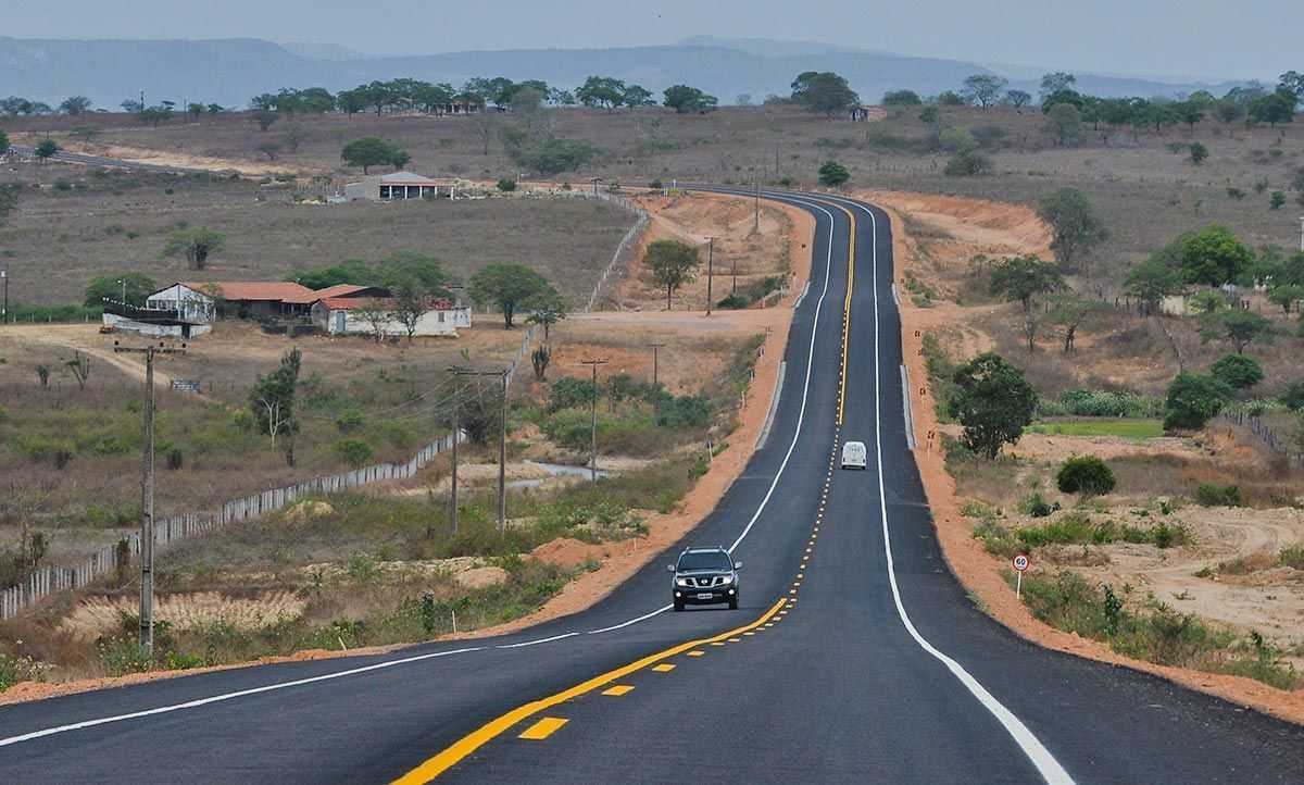 Viajando De Carro Vai Viajar De Carro No Feriado? Confira 6 Dicas Para