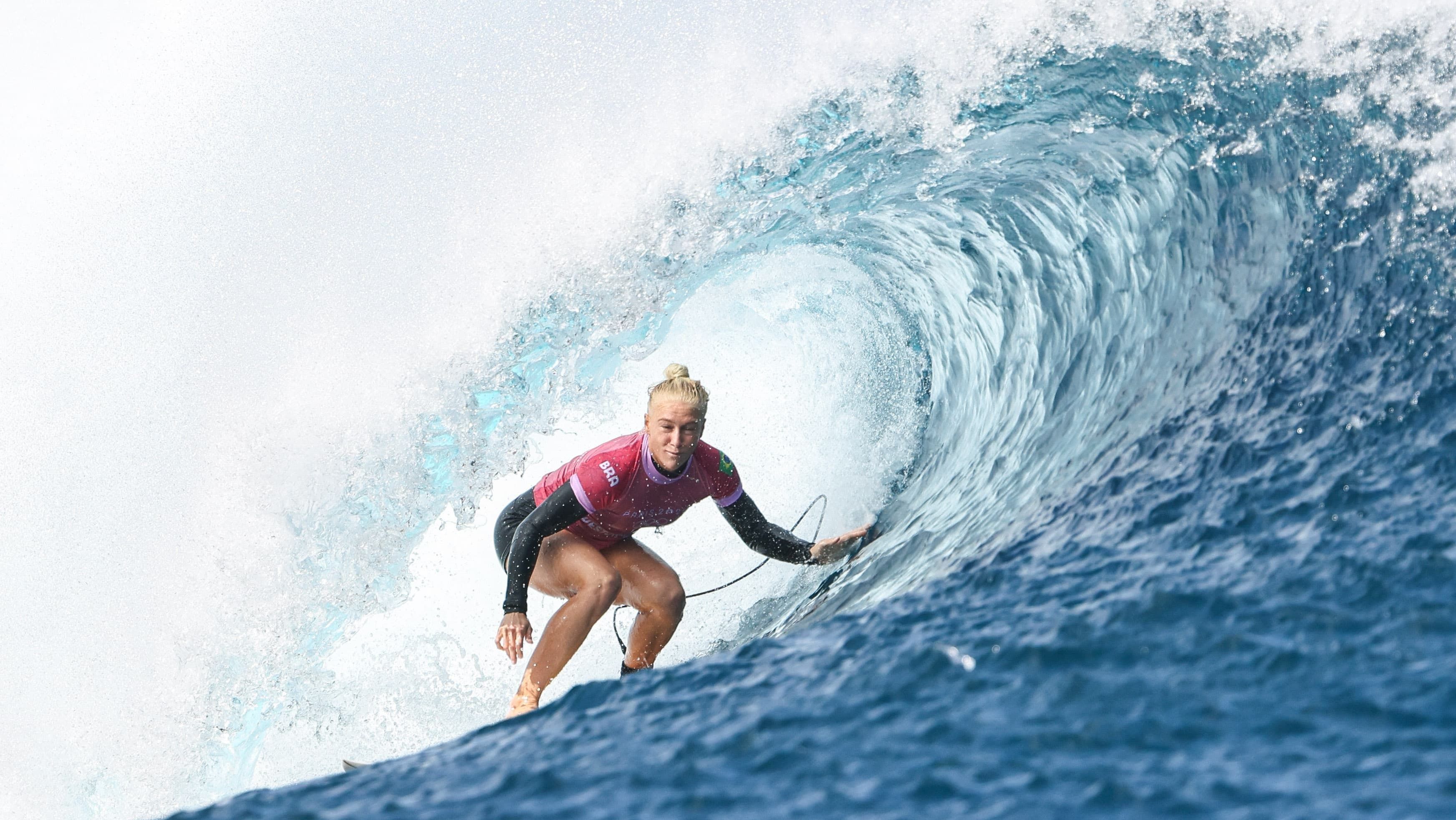 Paris 2024: Tatiana Weston-Webb avança às oitavas de final no Surfe ...
