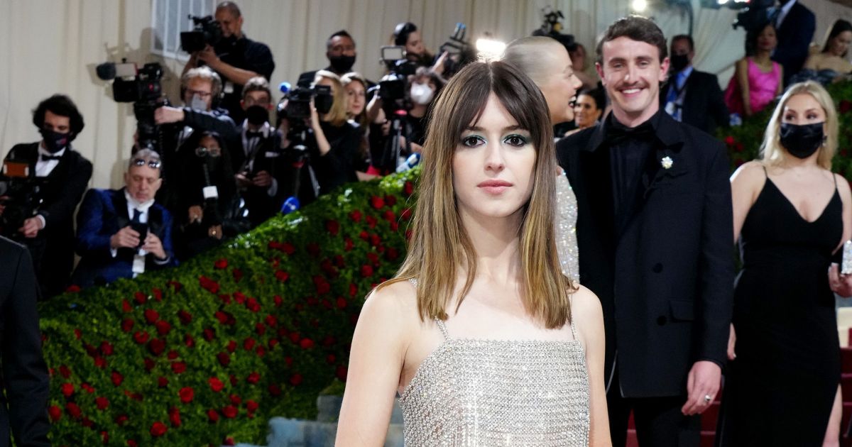 Daisy Edgar-Jones reage a meme do Met Gala com Paul Mescal | CNN Brasil